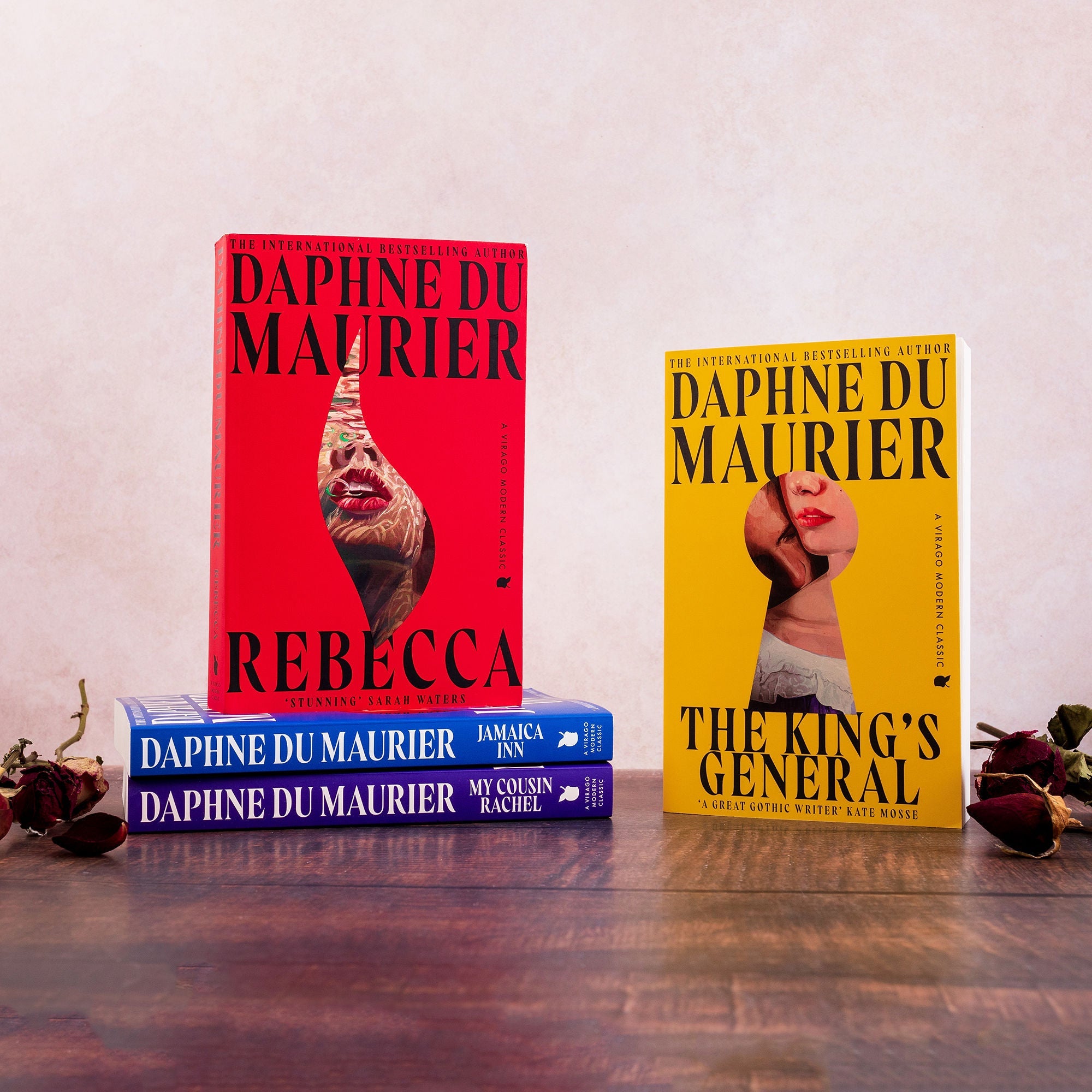Daphne du Maurier's Dark Romance Collection | Virago Bookshop